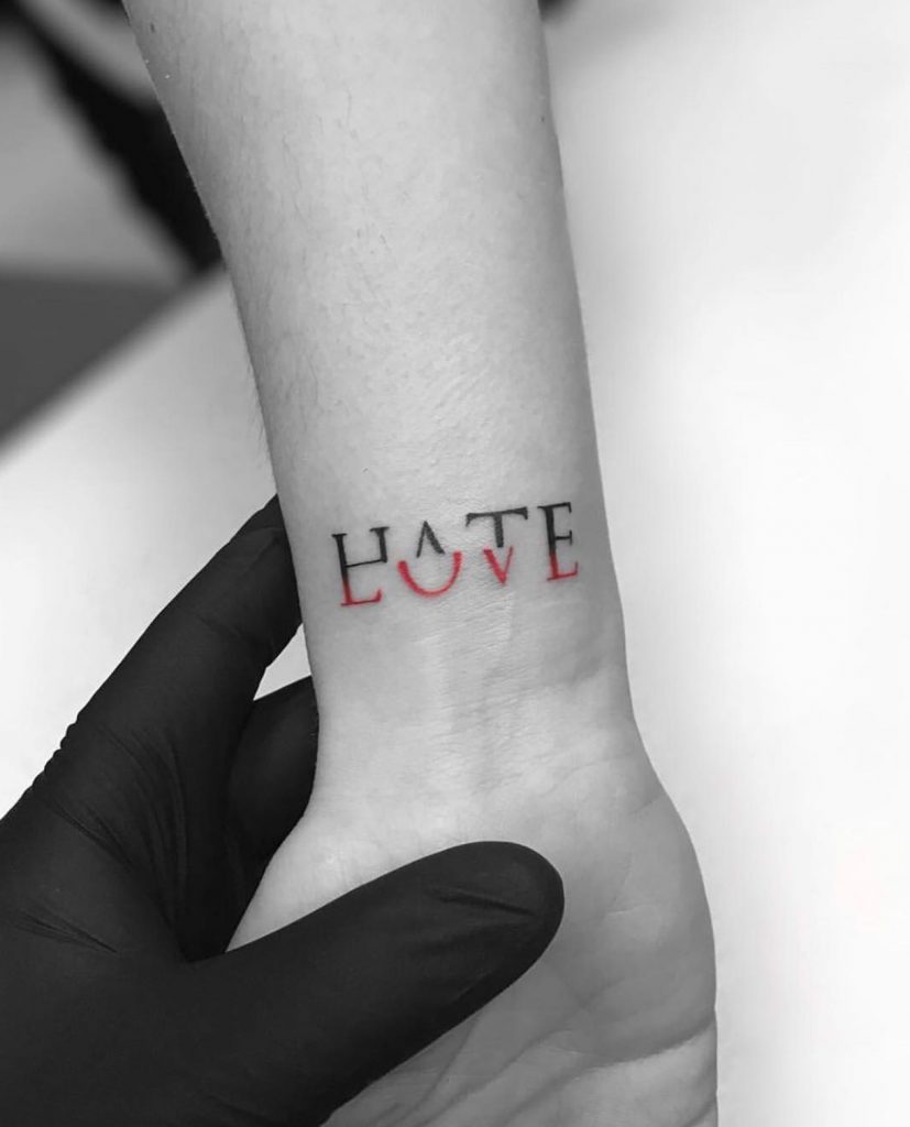 40 Brilliant Tiny Tat Ideas for First Time Inkers - TattooBlend